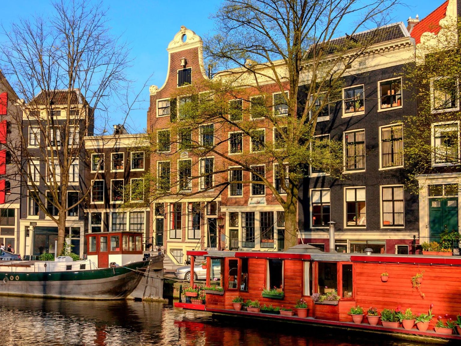 Amsterdam Centro: Cosa vedere, mappa, ristoranti e shopping 2025
