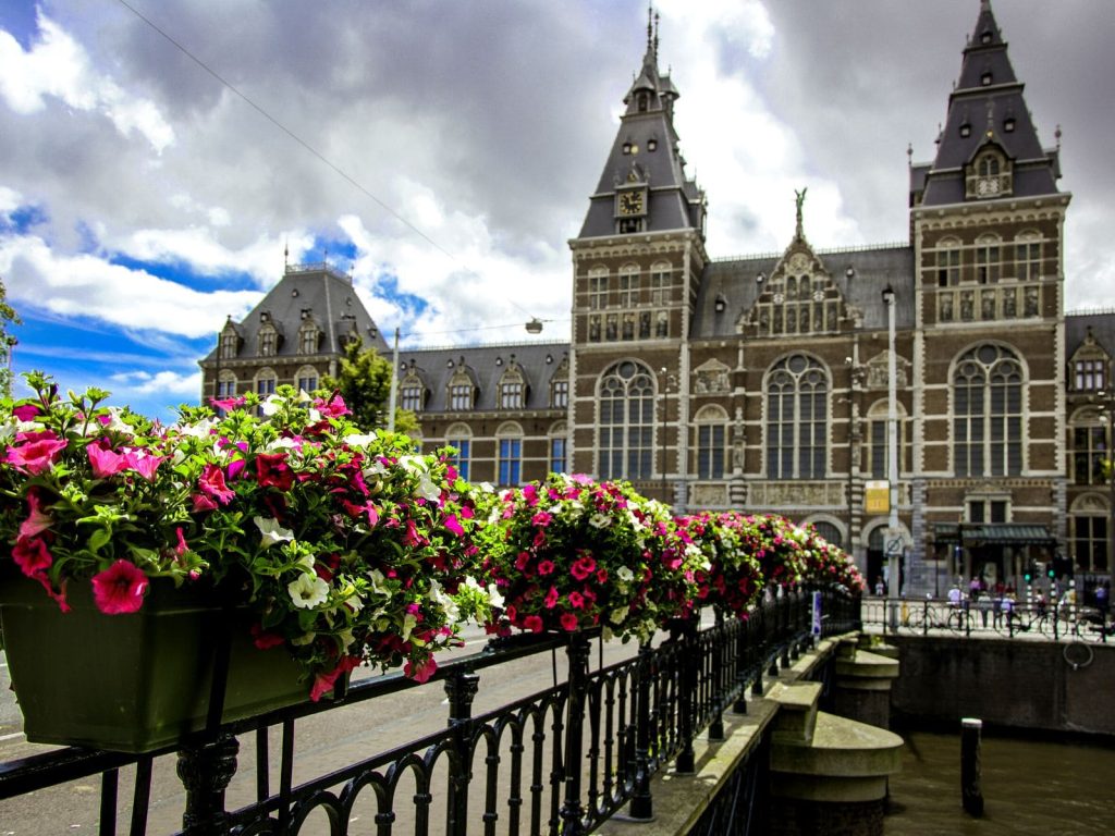 Amsterdam Centro: Cosa vedere, mappa, ristoranti e shopping 2025